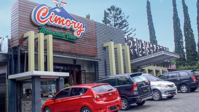 Inilah Cimory Riverside, Harga Tiket Masuk, Menu, hingga Wahana yang ...