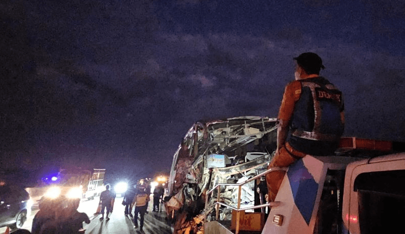 Polisi Bangun Crisis Center Kecelakaan Bus dan Truk di Tol Malang, Ini Lokasinya - inilahkalsel.com